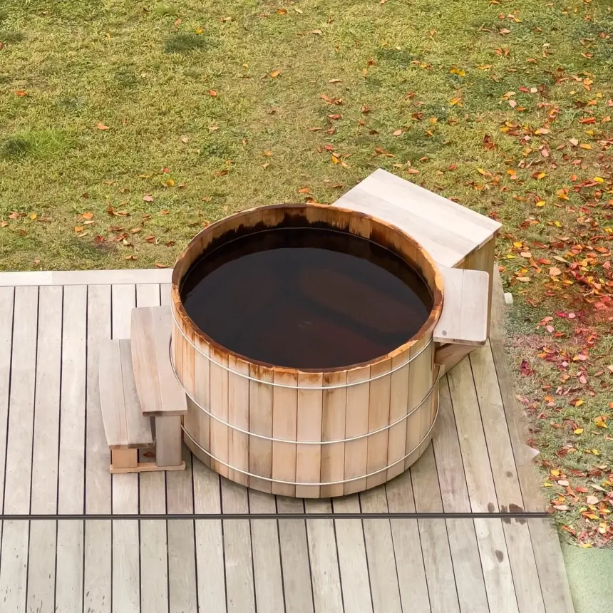 Outdoor wooden Nordic Bath made in France | Storvatt